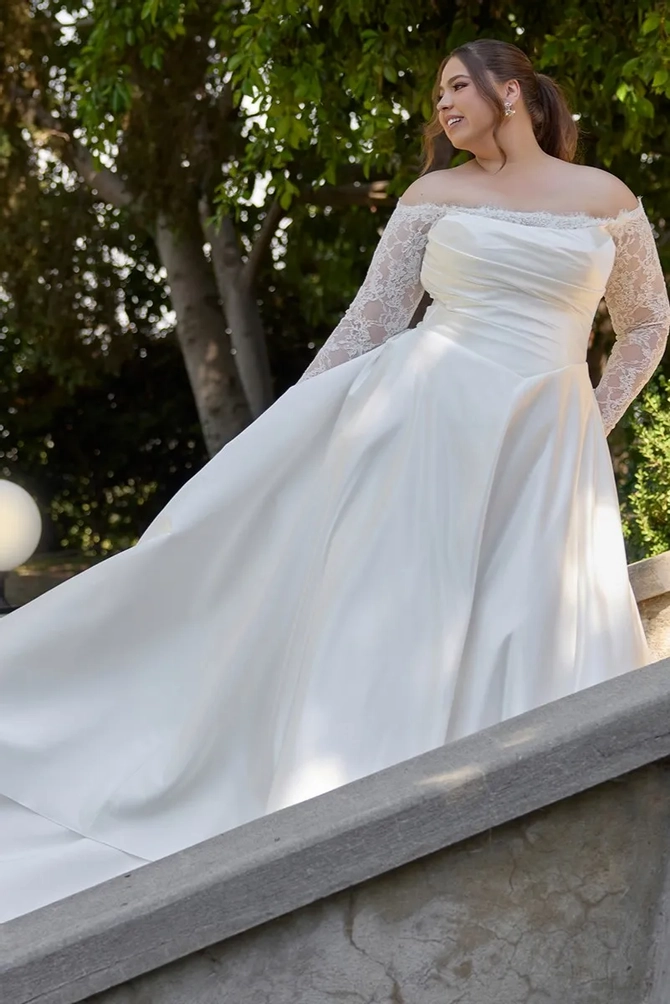 Essense of Australia Plus - D4457 | Bridal Suite Boutique
