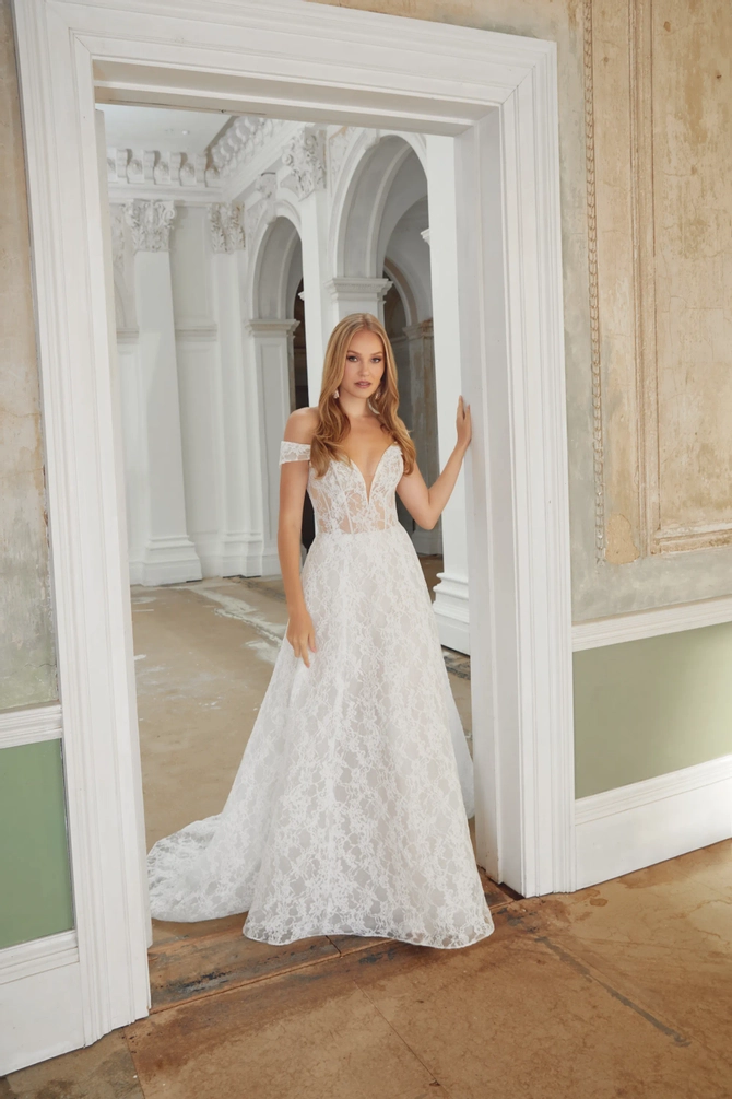 Justin Alexander Sincerity | The Bride and Groom - 44541 | The Bride ...