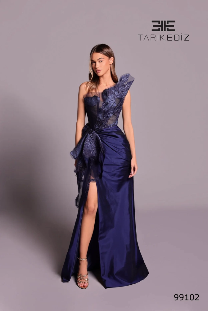 Tarik Ediz - 99102 | The Bride & Groom