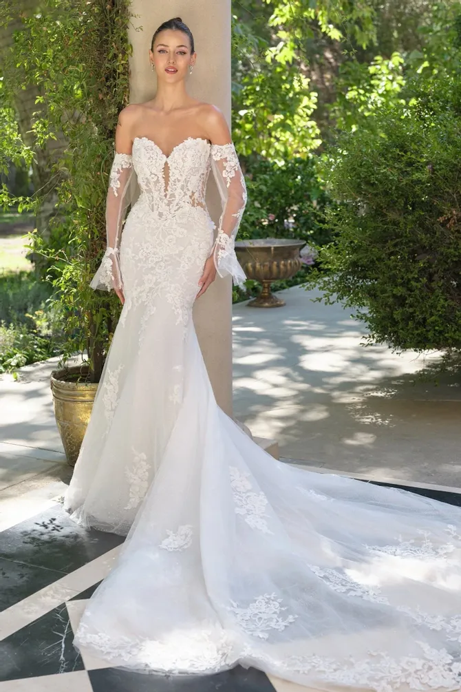 Andrea & Leo Couture - WL065 | Lex's of Carytown