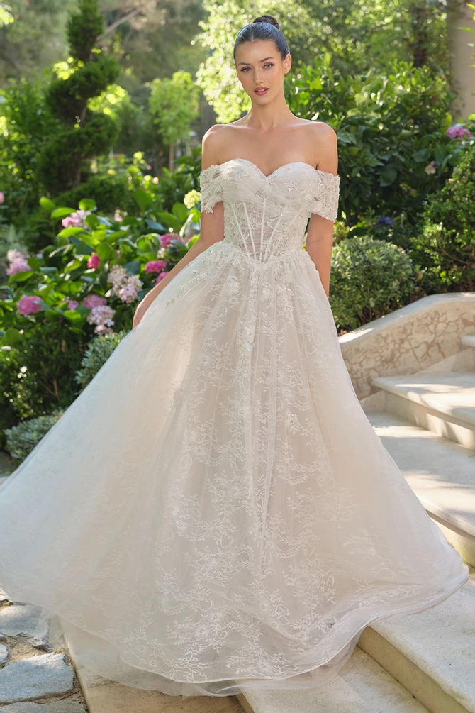 Andrea & Leo Couture - WL090 | Lex's of Carytown