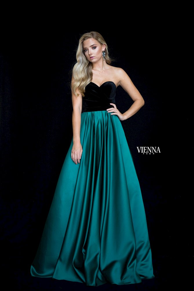 Vienna Prom - 7827 | The Red Carpet