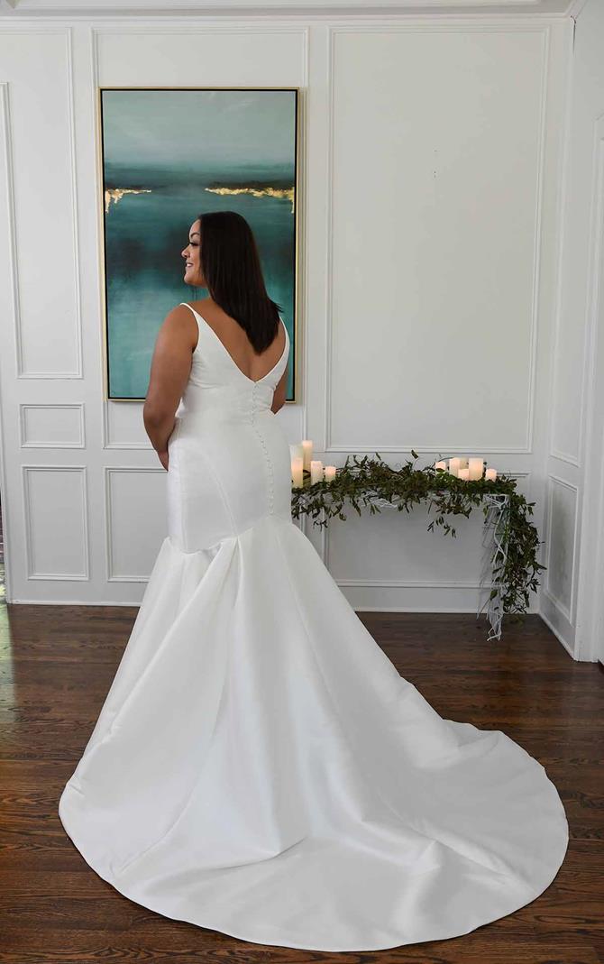 Essense of Australia Plus Size - D3223 | Town and Country Bridal