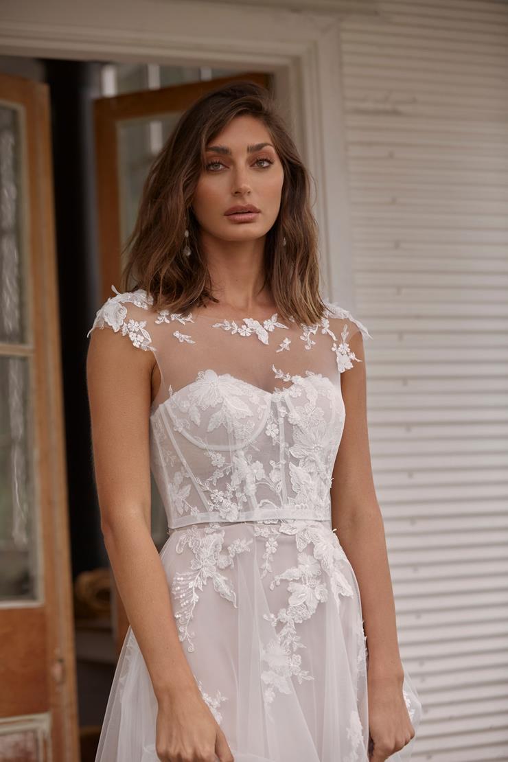 Madi Lane - Callie | White Closet Bridal Fort Myers