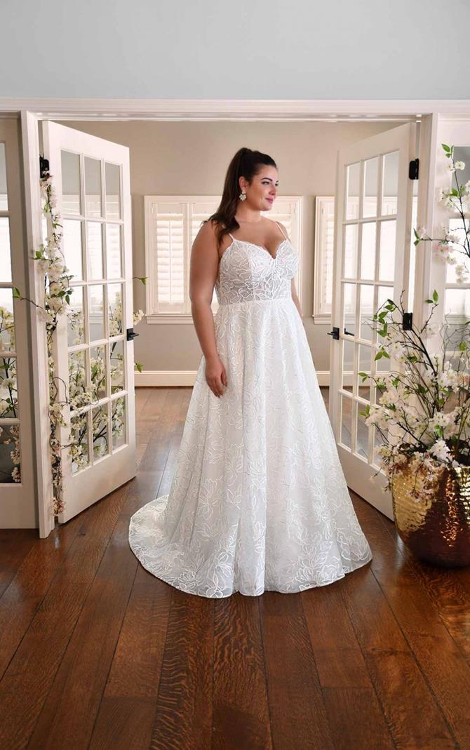 Essense of Australia Plus Size - D3311 | Town and Country Bridal