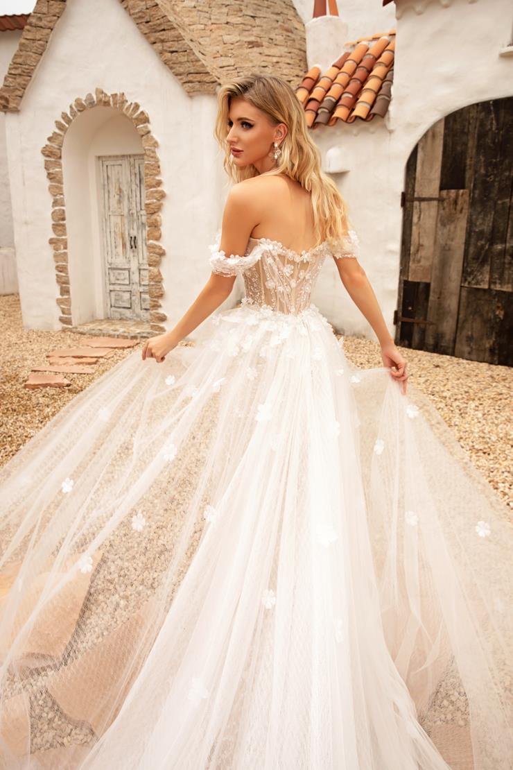 Chic Nostalgia | One Enchanted Evening - Star | One Enchanted Evening