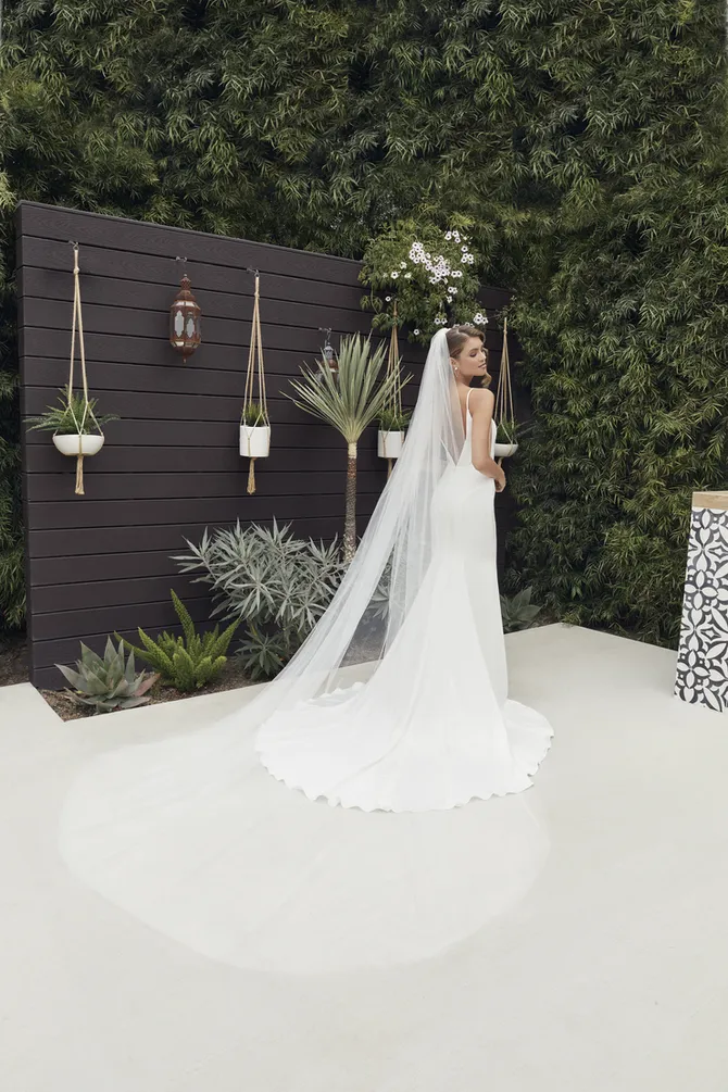 Le Blanc - LE110V | Casablanca Bridal Flagship Store