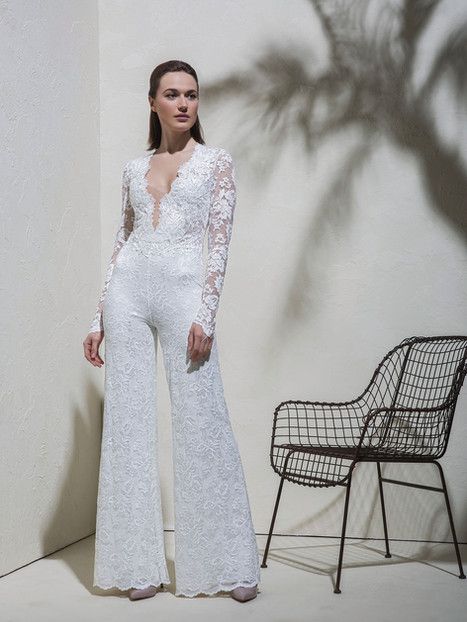 Olvi's - 4913 | JJ Kelly Bridal