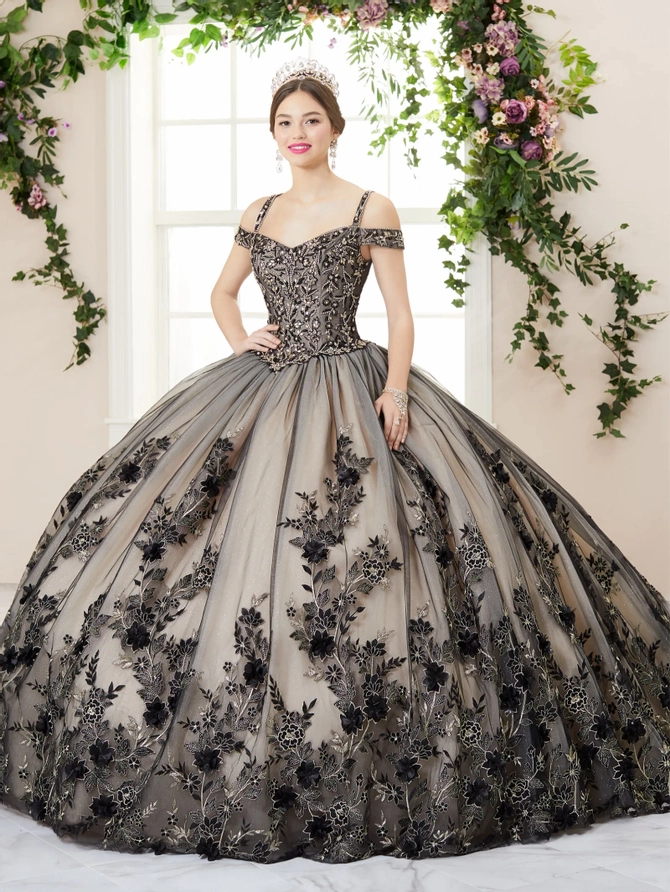 LIZLÚO QUINCE | Minerva's Bridal - 26961 | Minerva’s Bridal Orlando