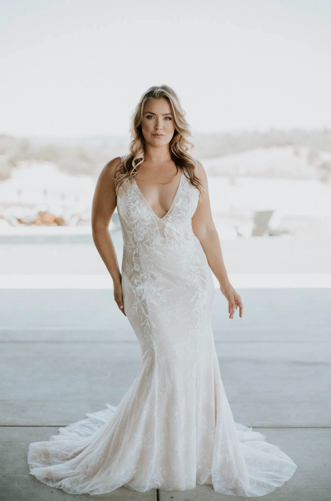 La Curve by Beccar | KR Bridal & Tailoring - Emilia | KR Bridal & Tailoring