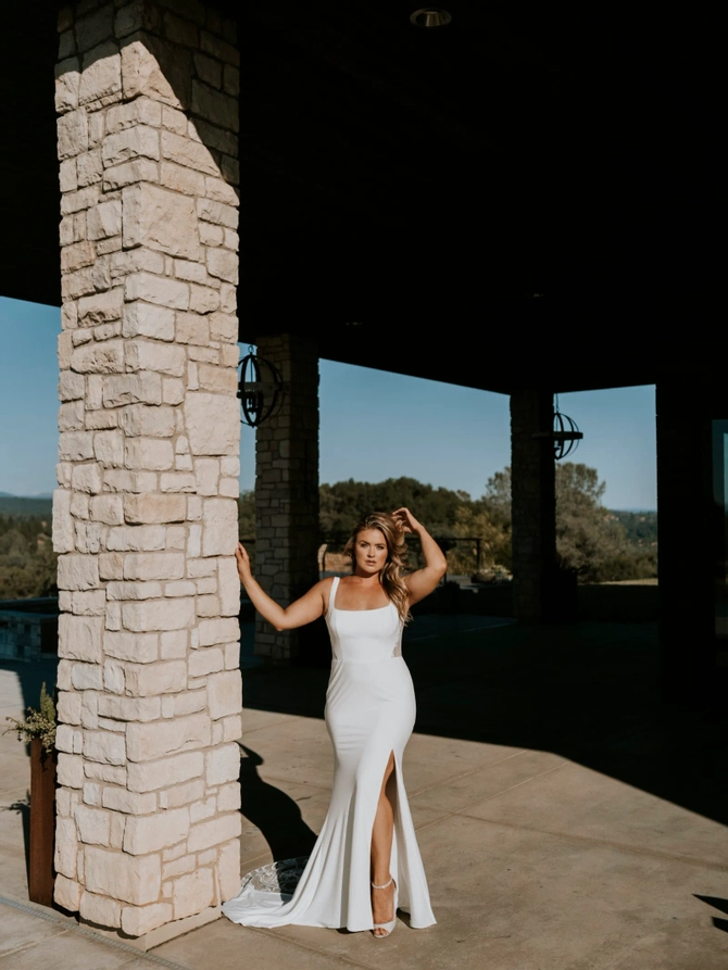 La Curve by Beccar | KR Bridal & Tailoring - Rocha | KR Bridal & Tailoring