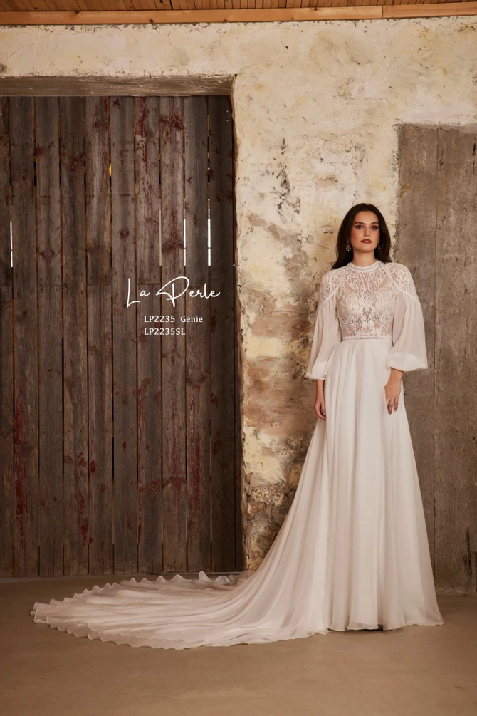 La Perle by Calla Blanche - LP2235 | Weddings by Debbie