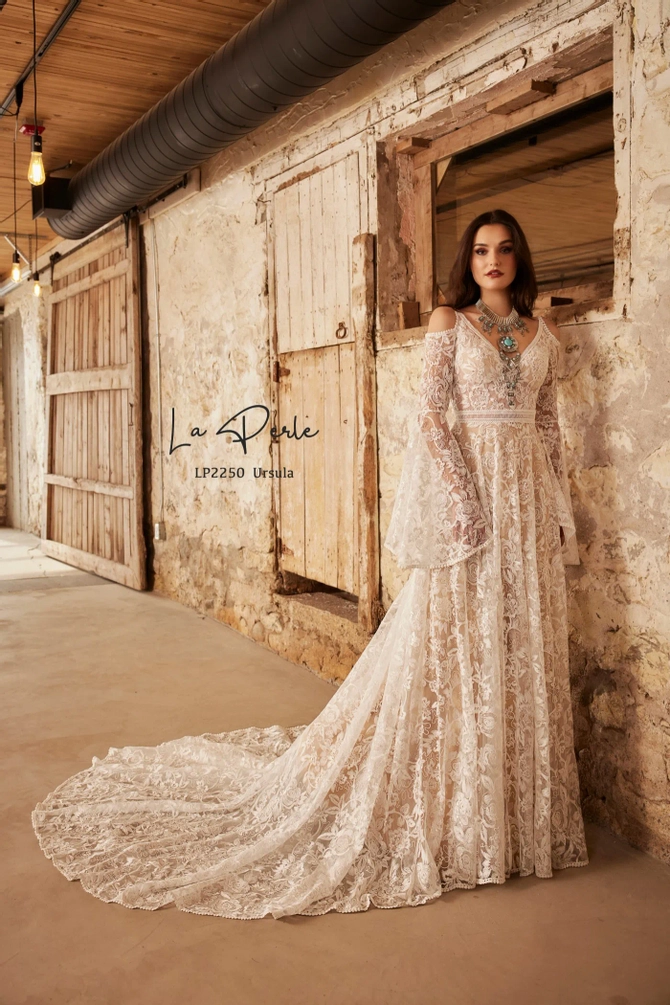 La Perle - Ursula | White Lace and Promises