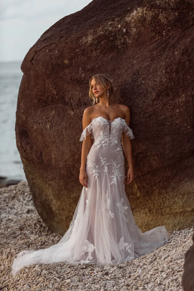 Madi Lane | LUV Bridal Houston - Junie | LUV Bridal Houston