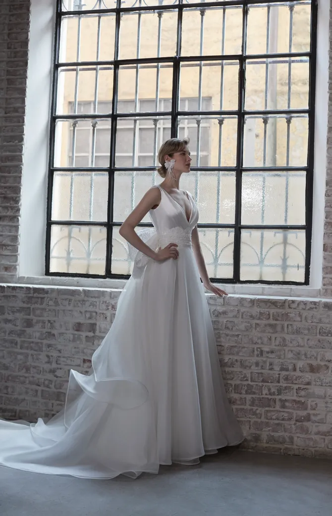 Elisabetta Polignano Hooke Wedding Dresses | Nouvelle Vogue Bridal