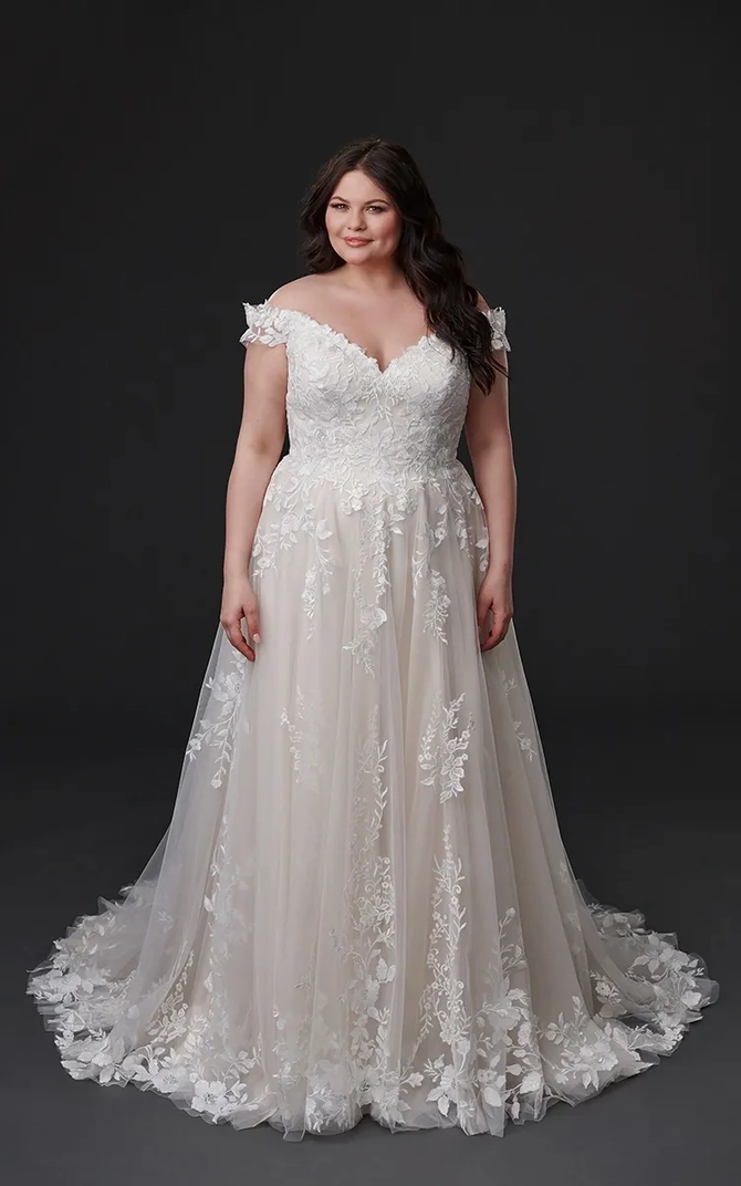 Eddy K Curvy - Anastasia | Mariella Creations