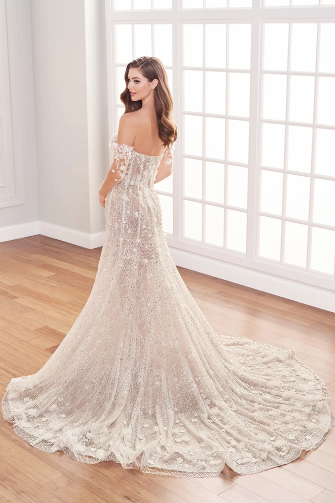 Floral Lace Fit and Flare Wedding Dress | Inese