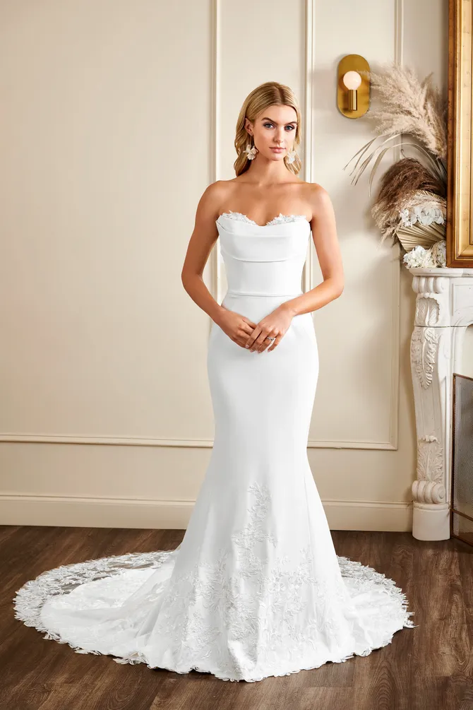 Kelly Faetanini | Kelly Faetanini - Brighton | Kelly Faetanini