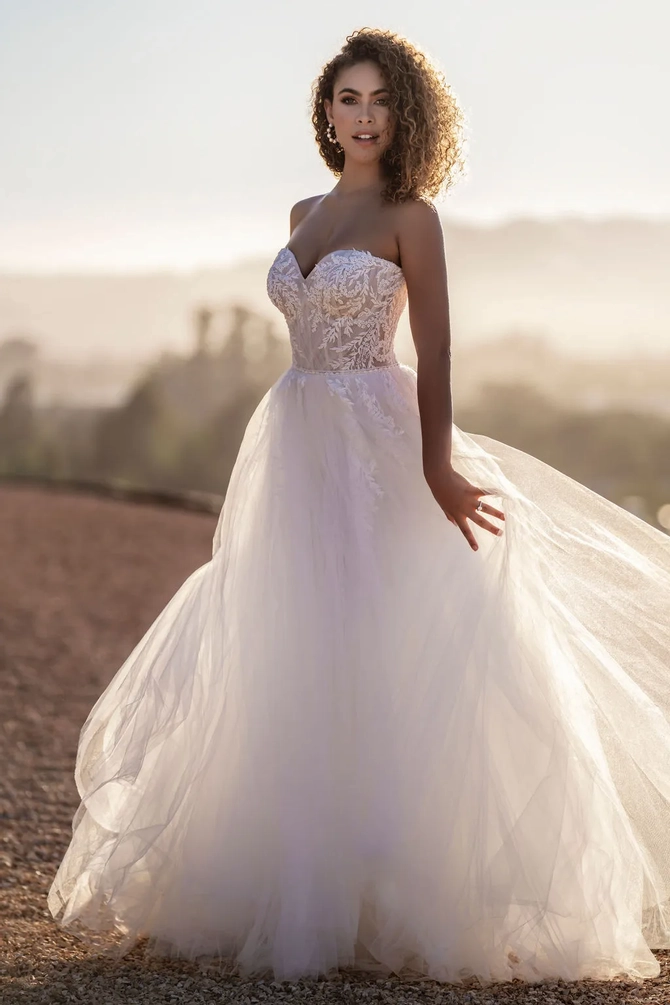 Allure - A1104 | The Gown Gallery