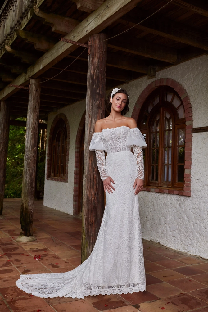 La Perle by Calla Blanche - LP2320 | Weddings by Debbie