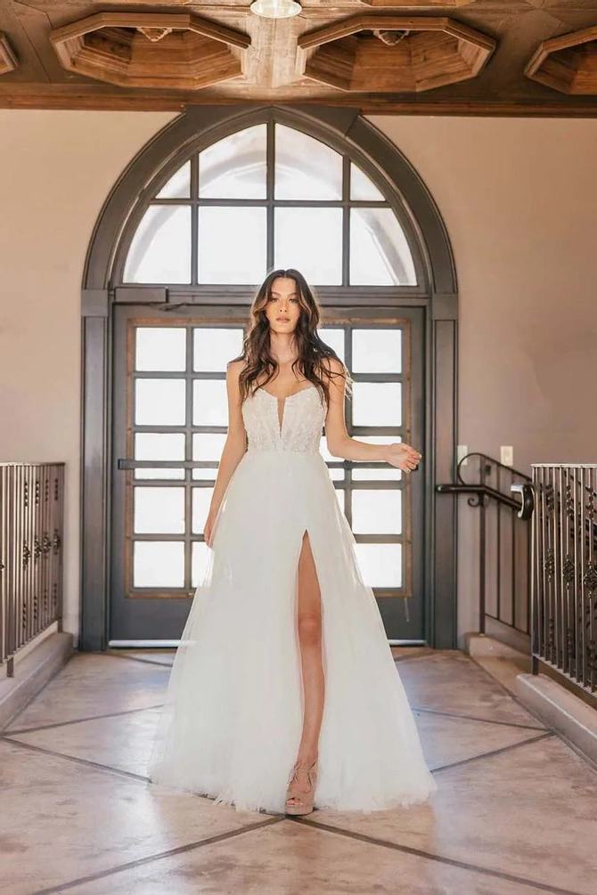 Martina Liana | Jaynes Bridalwear in Doncaster, England - 1511 | Jayne ...