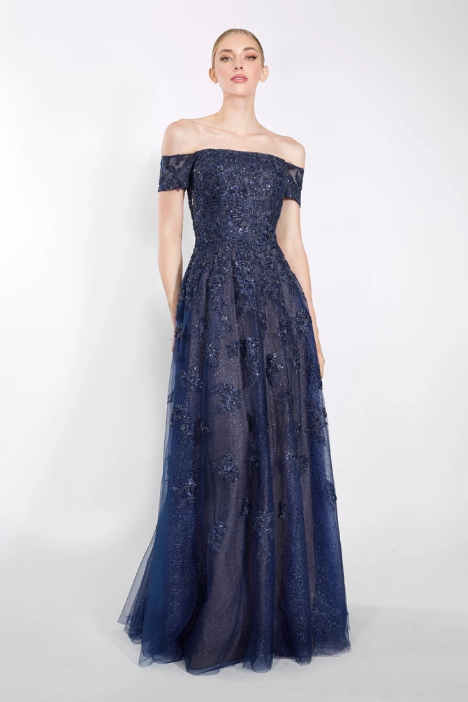 Janique - 91122 | Carrie Karibo Bridal