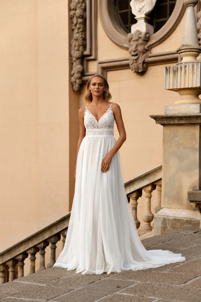 Monica Loretti - 8288 | Regiss