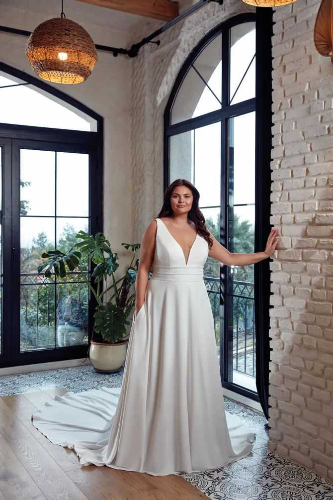 Eddy K Curvy | Exquisite Bride - Addison | Exquisite Bride