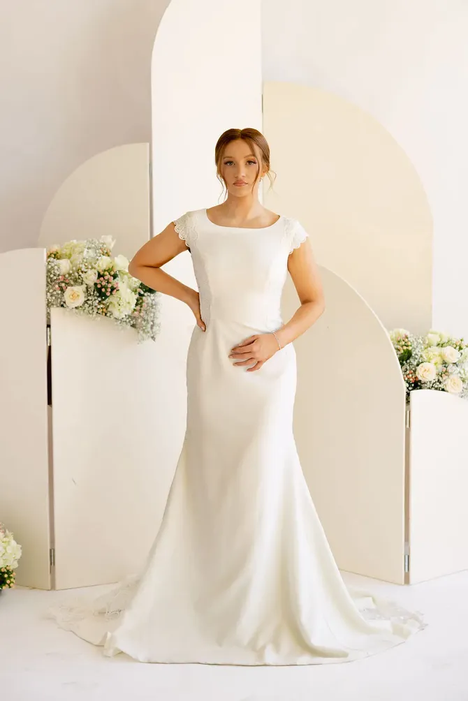 White Rose - Rosa | Desert Rose Bride